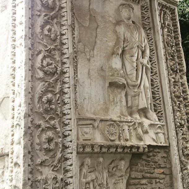 Arch Enemies: Family Feuds and Damnatio Memoriae on Rome’s Arcus Argentariorum | Ancient Origins