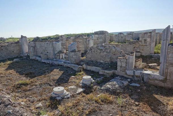 Unique Ring Pommeled Byzantine Swords Discovered at Amorium | Ancient ...