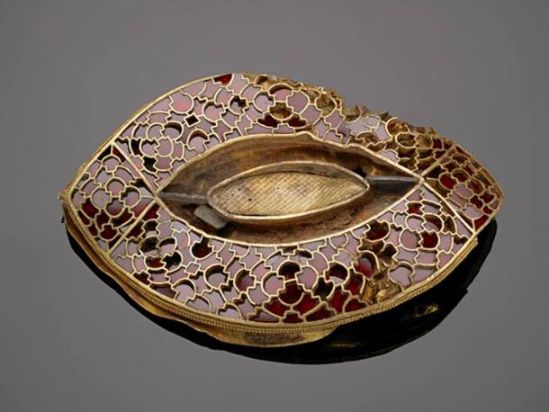 Staffordshire Hoard: The Most Exquisite Anglo-Saxon Gold Collection ...