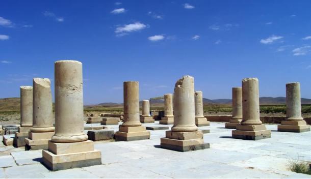 The Spectacular Monumental Architecture of the Achaemenid Empire ...