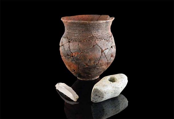 A Rare Stone Age Burial Found Amongst 140 German Medieval Graves ...