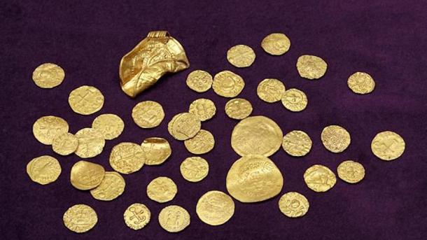 1,400-Year-Old Anglo-Saxon Gold Coin Hoard Is Largest Ever! | Science ...