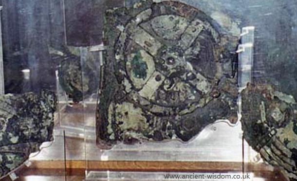 The incredible inner workings of ancient Antikythera mechanism ...