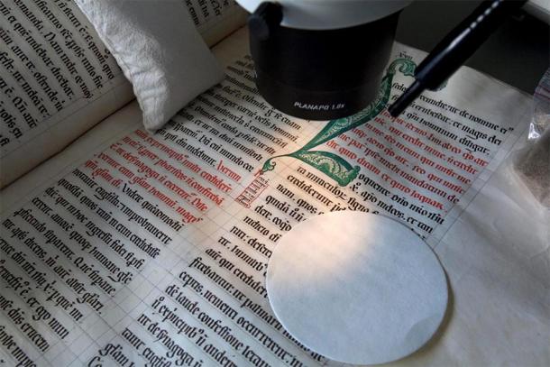 Experts Solve 1000-Year-Old Mystery of Rare Medieval Blue Ink | Ancient ...
