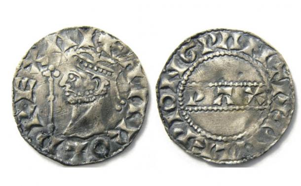 British Metal Detectorists Find 3 Rare Medieval Coins Worth Thousands ...