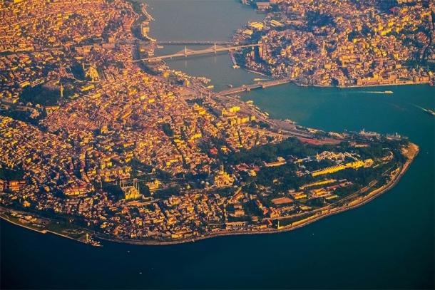Great Chain of The Golden Horn: Constantinople’s Impenetrable Barrier ...