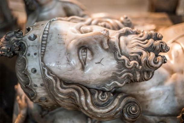 King Edward II’s Stone Head Unearthed at British Abbey | Ancient Origins