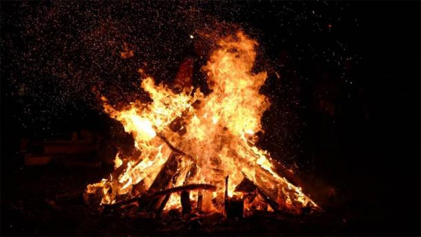 Ireland Keeps Ancient Samhain Alive with Fiery Festival | Ancient Origins