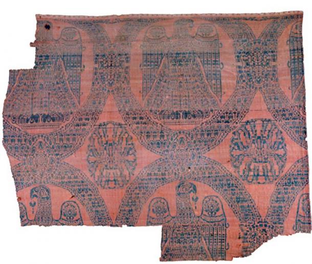 Viking King Buried With a Pillow and Fine Silk, New Study Confirms ...
