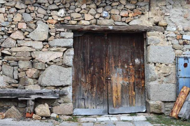 Stone Circles Explained: How Maypoles and Lintels Lead to Stone Houses ...