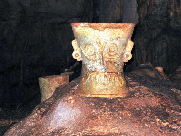 Maya Gateway to the World Below: Balankanché Cave, Throne of the Tiger ...