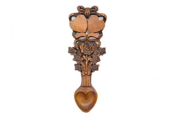 The Sweet Symbolism of a Welsh Love Spoon | Ancient Origins