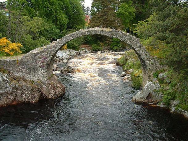 Bridging the Living and the Dead: Scotland's 300-Year-Old Coffin Bridge ...