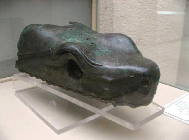 Ancient Three-Headed Serpent Column of Delphi to Rise Again after 2500 ...