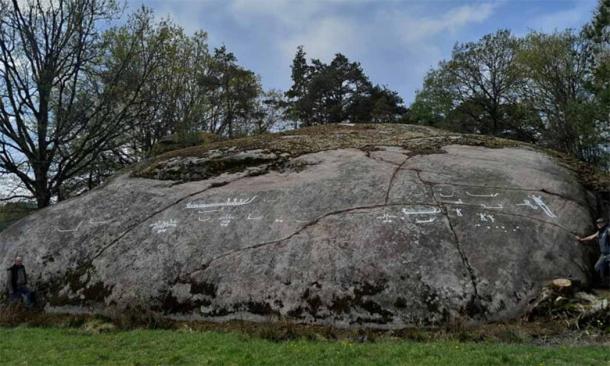 Stunning 2,700-Year-Old Petroglyphs Found Hidden Under Moss in Sweden ...