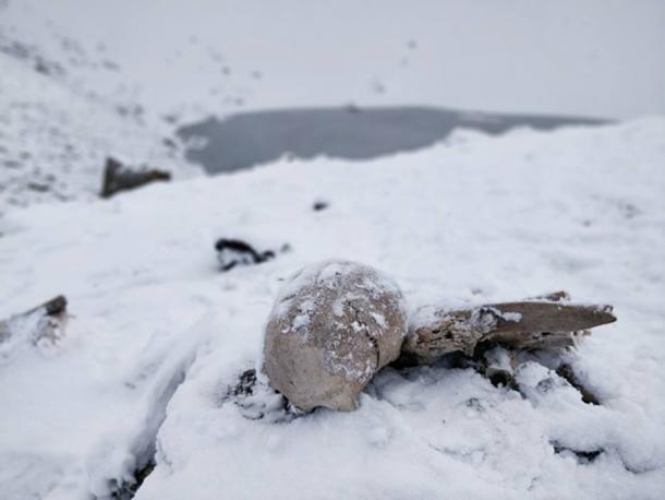 Skeleton Lake: Ancient Remains Frozen in Time in the Himalayas ...