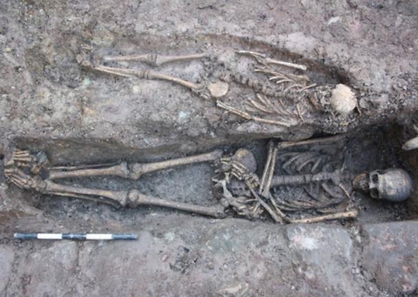 Excavations turn up medieval bones which may be a knight and his family ...