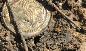 1,400-Year-Old Anglo-Saxon Gold Coin Hoard Is Largest Ever! | Ancient ...